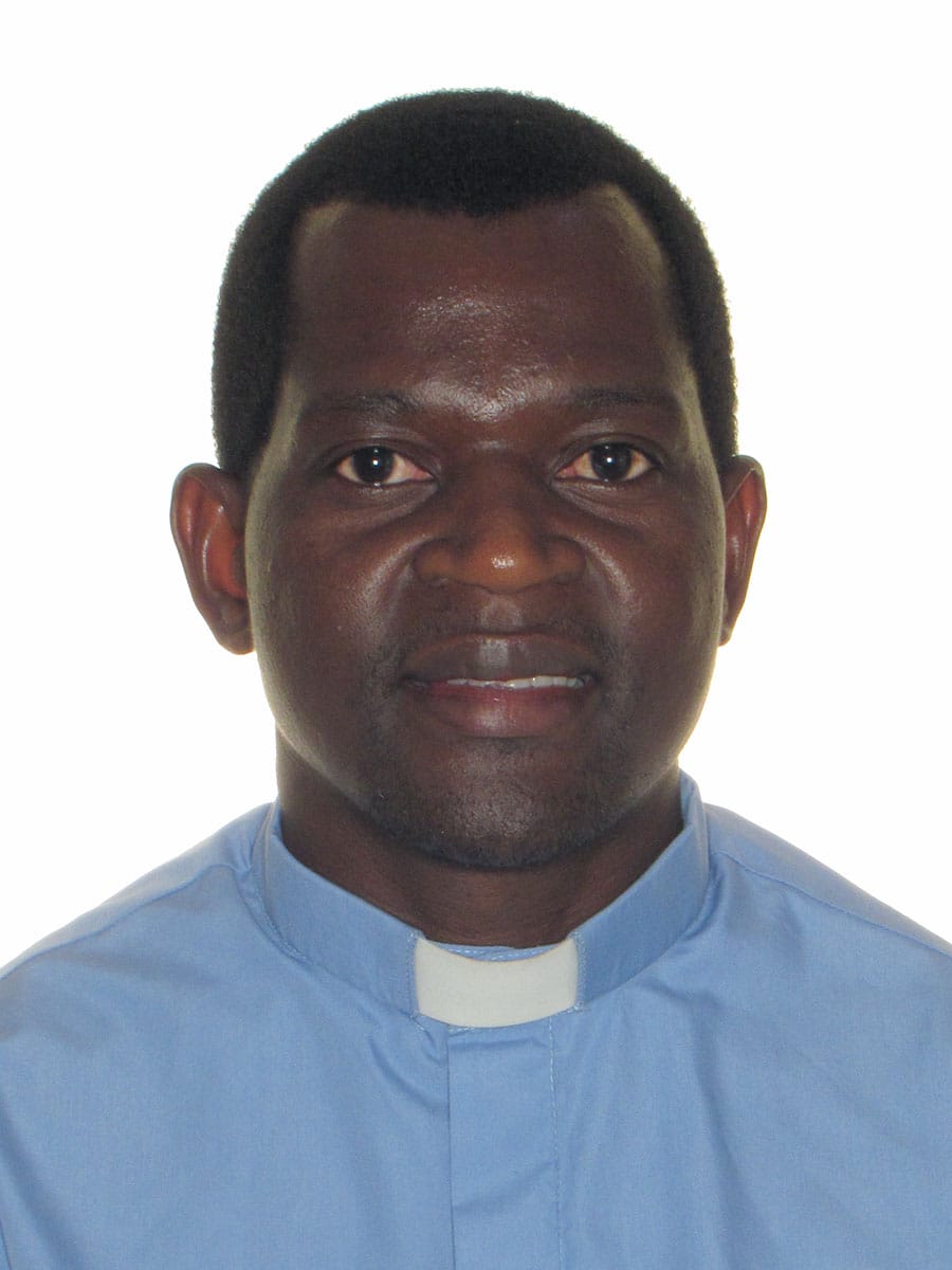Arquidiocese de Porto Velho » Pe. Emmanuel Muhime